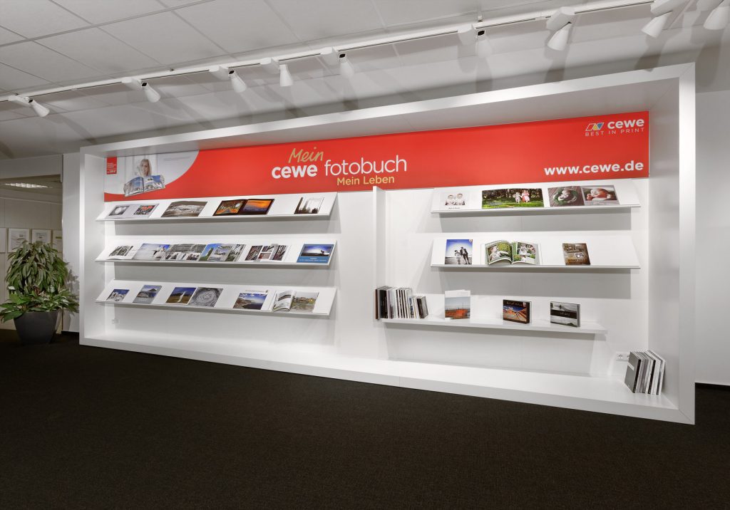 CEWE - Showroom Designkonzept | Blickfang Messebau GmbH